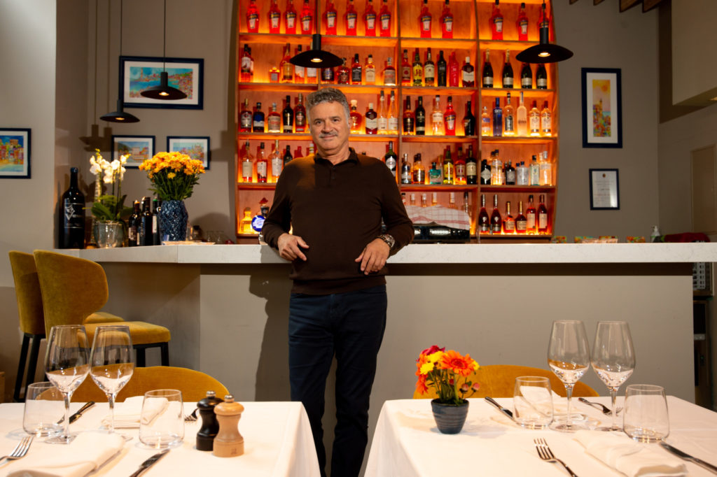 Des restaurants, des cafés, des épiceries: Découvrez les bonnes ...